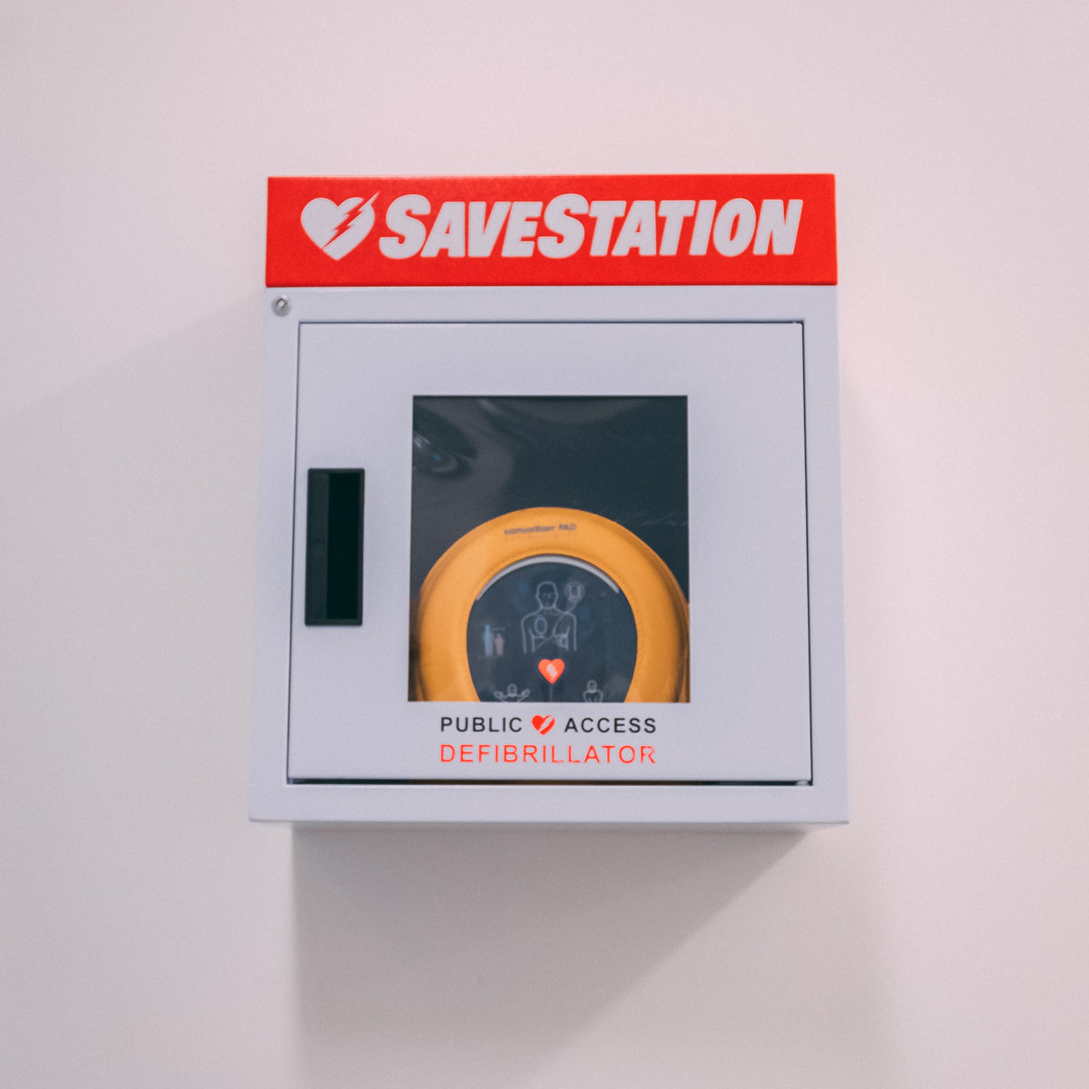 SaveStation Indoor Alarm AED Cabinet